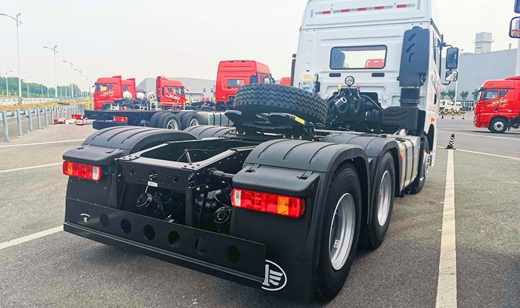 Faw Tractor Head | Faw Jh6 33.420 Ft for Sale in Zimbabwe